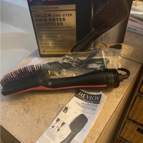 Revlon | Accessories | New Revlon One Step Hair Dryer And Styler Model ...